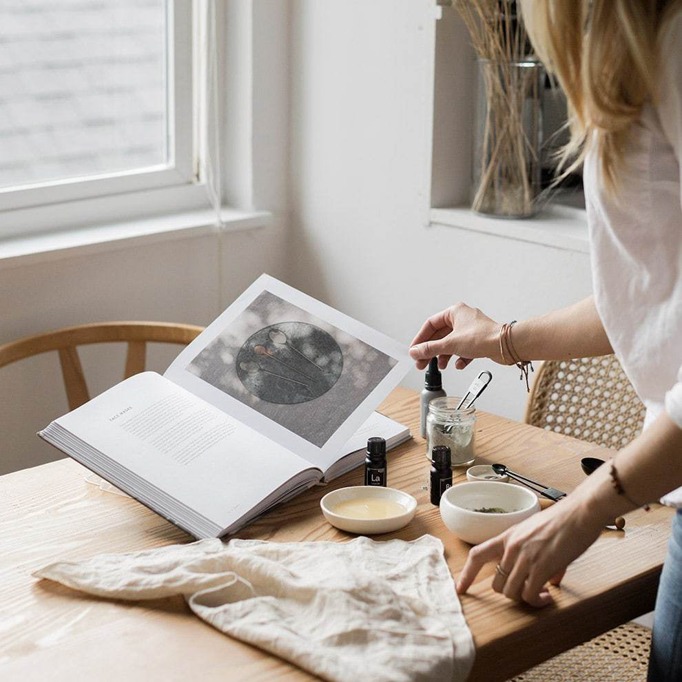 Fieldstudy | Vitruvi "Essential Well Being" Book